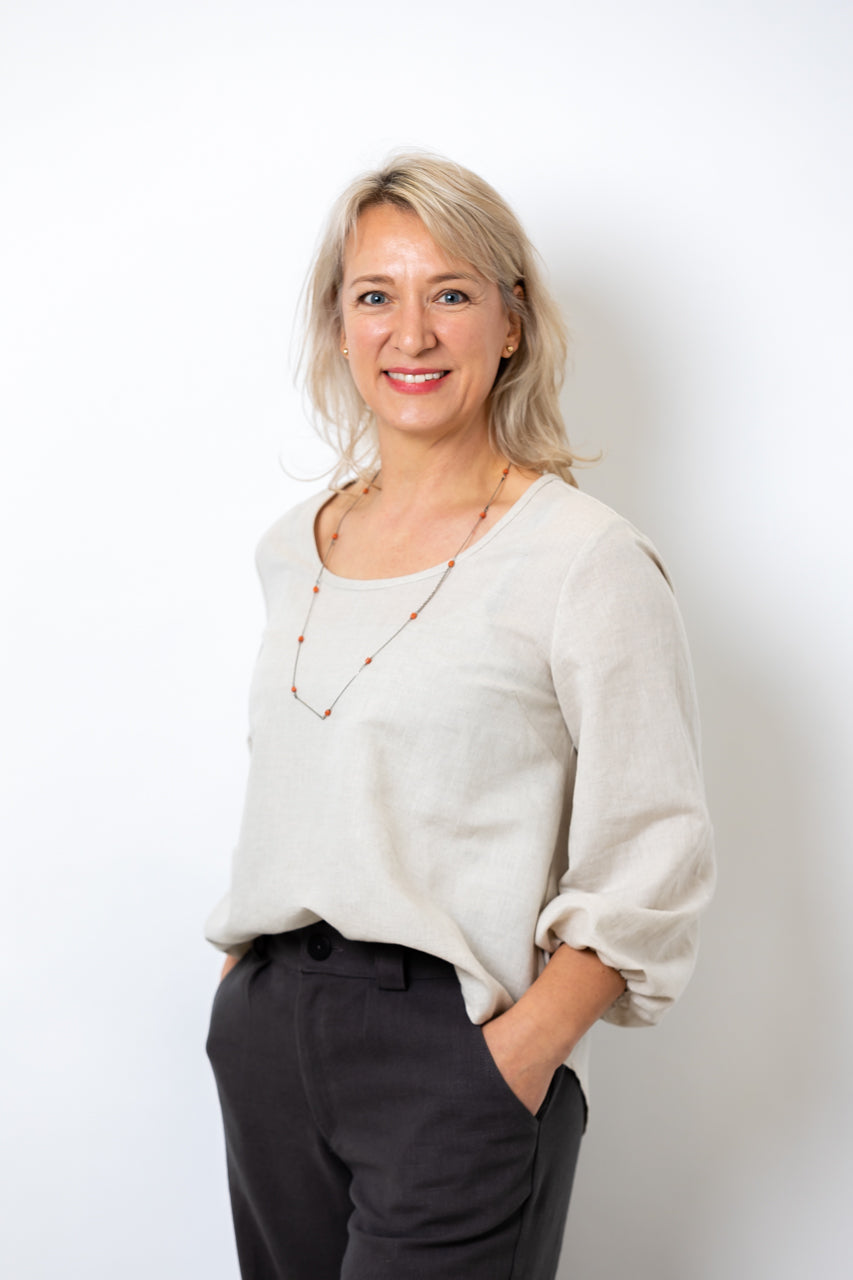 Robyn Reynolds | Beautique Women's Clothing | Art Work | NZ